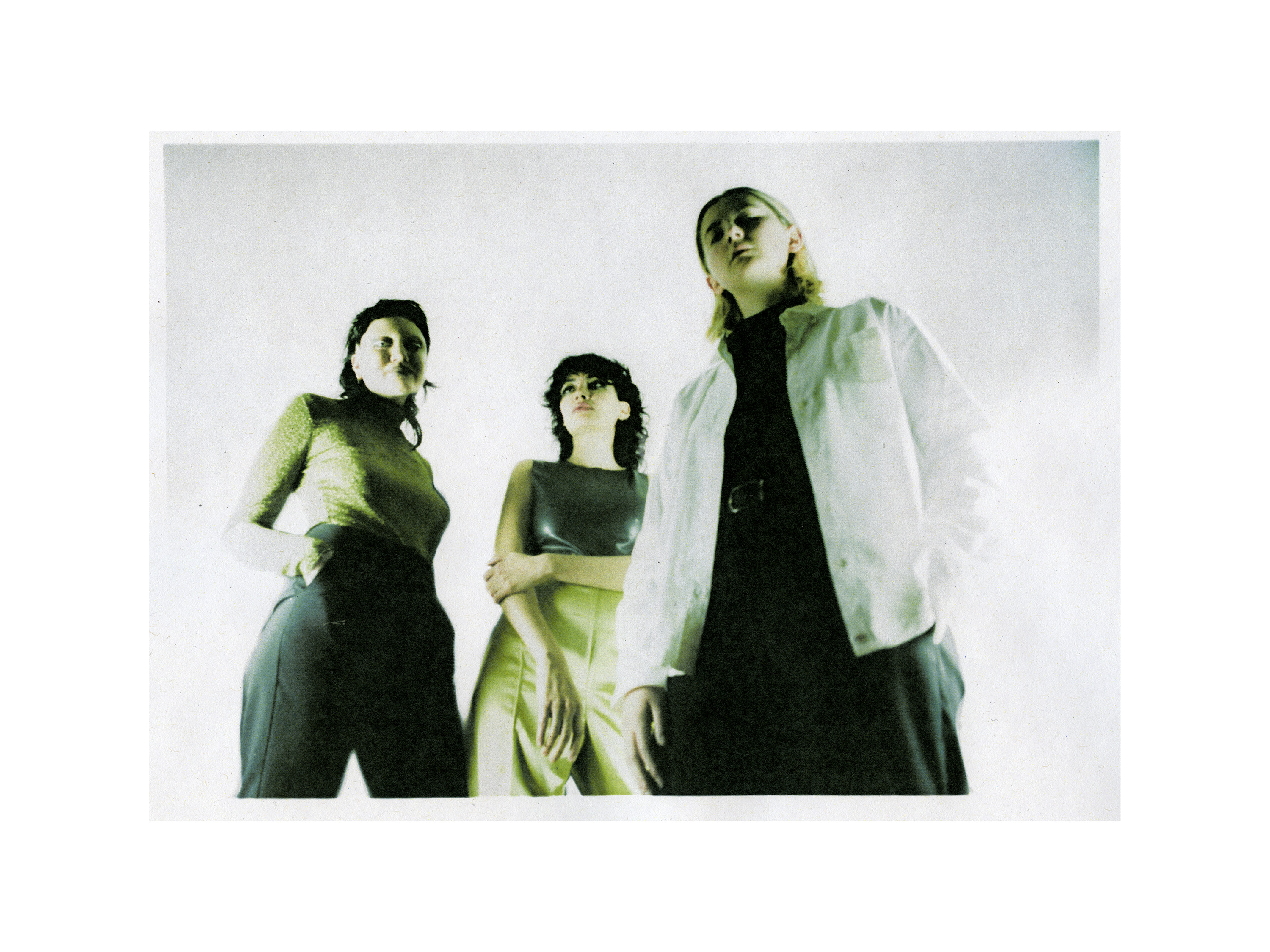 Track Of The Day: deep tan – ‘hollow scene’ – Get In Her Ears