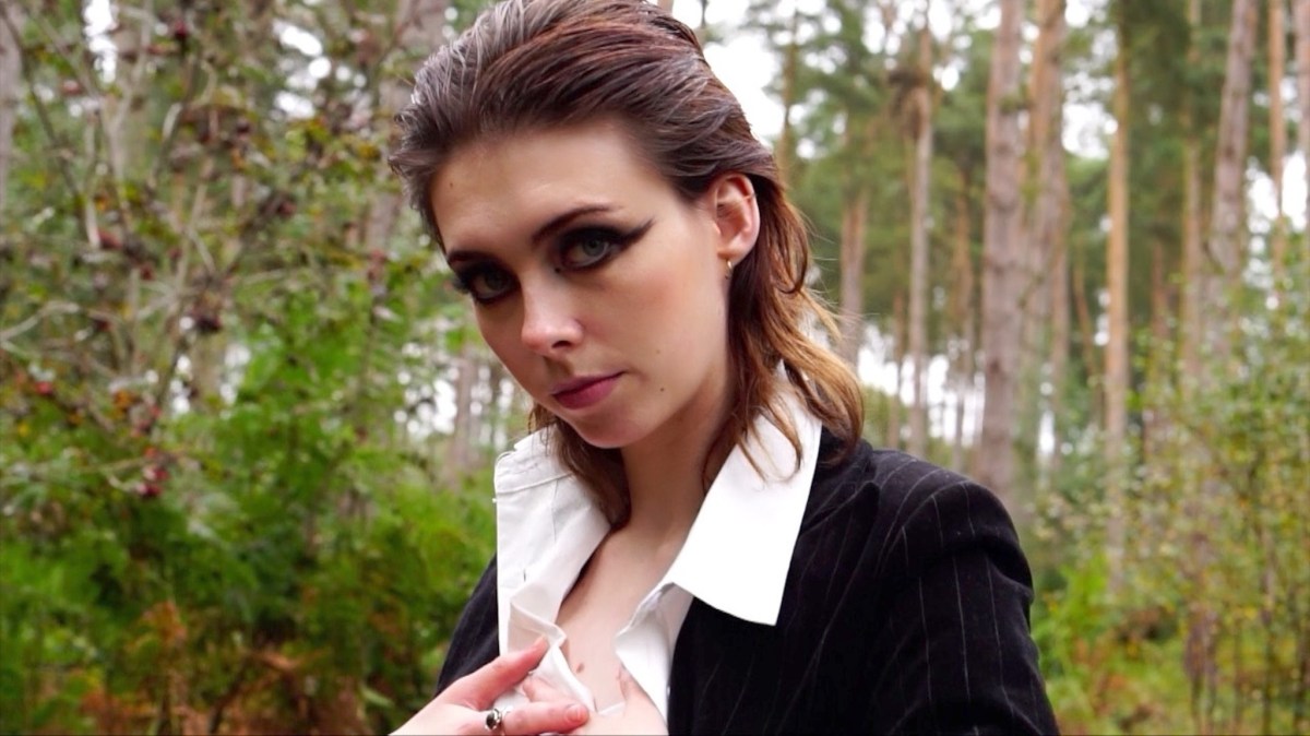 INTRODUCING INTERVIEW: Onyda – Get In Her Ears